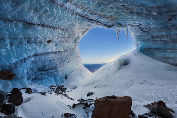 These Incredible Photos Of Glacier Caves Show Nature's True Beauty