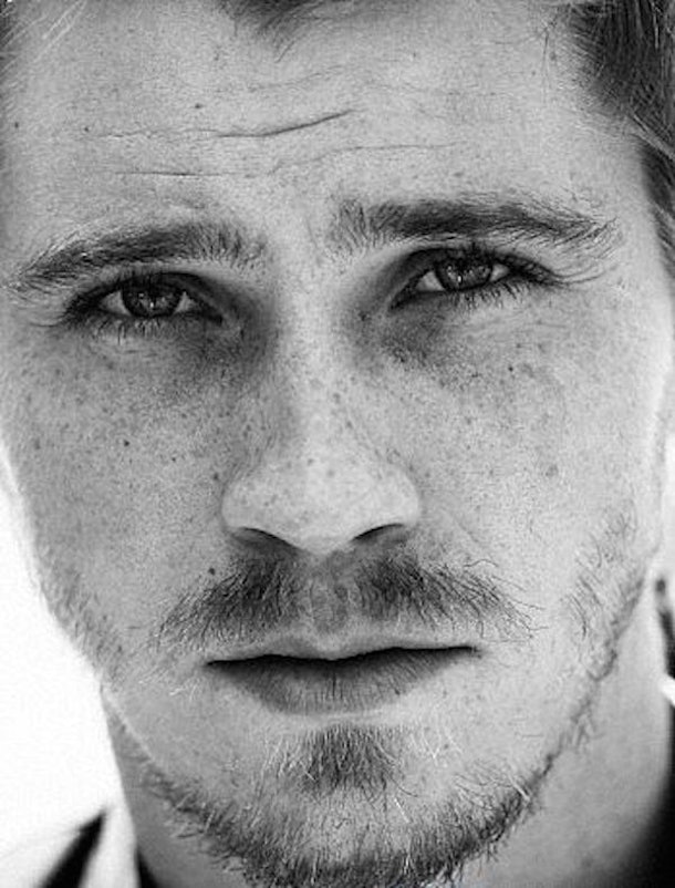 30 Insanely Hot Guys With Freckles Who Will Make You Melt (Photos)