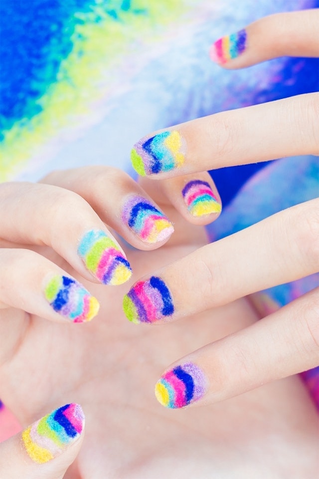 DIY Sand Art Nails Will Seriously Bring You Back To Your Childhood (Photos)