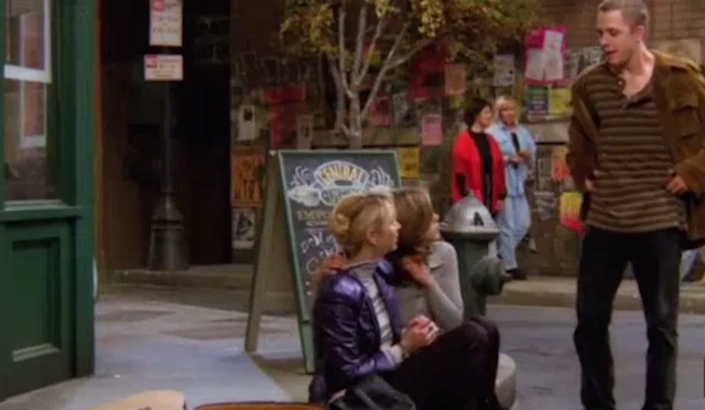 You Probably Never Noticed This Detail About Phoebe's Brother In 'Friends'