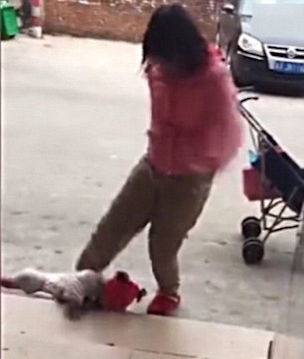 Video Captures Mom Beating Her Baby For Crying Too Much video-captures-mom-beating-her-baby-for-crying-too-much