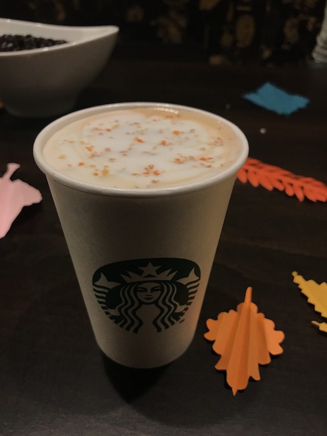 What Does Starbucks' Maple Pecan Latte Taste Like? It's Basically ...