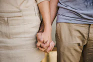 You Your Partner s Body Language When You Hold Hands Reveals So Much You Your Partner s Body Language When You Hold Hands Reveals So Much