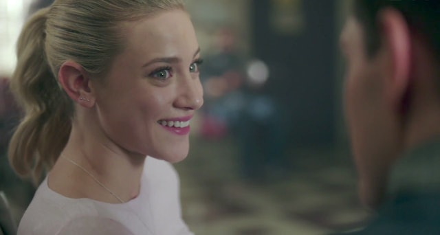 Best Bughead ‘Riverdale' Moments From The Season 2 Premiere That Will ...