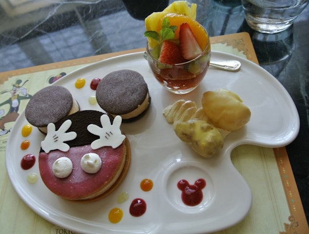 8 Foods From Tokyo Disneyland That Are Almost Too Cute To Eat