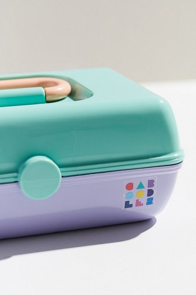 Where To Buy A Caboodle Because The '90s Are Back & Your Makeup Needs A ...