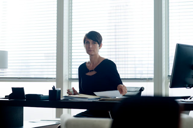 What Happened To Jeri Hogarth In 'Jessica Jones' Season 1? Here's What ...