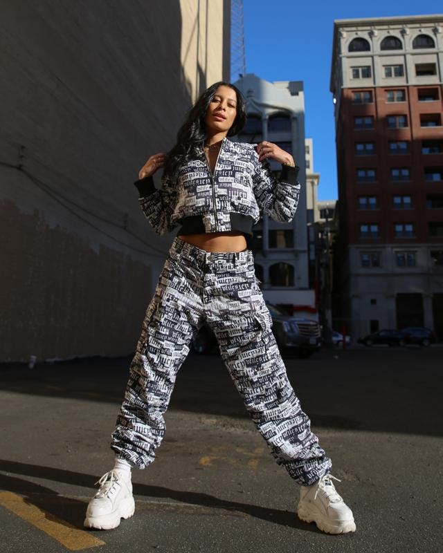 The Juicy Couture Tracksuit Got An Edgy Update That'll Make You Feel ...