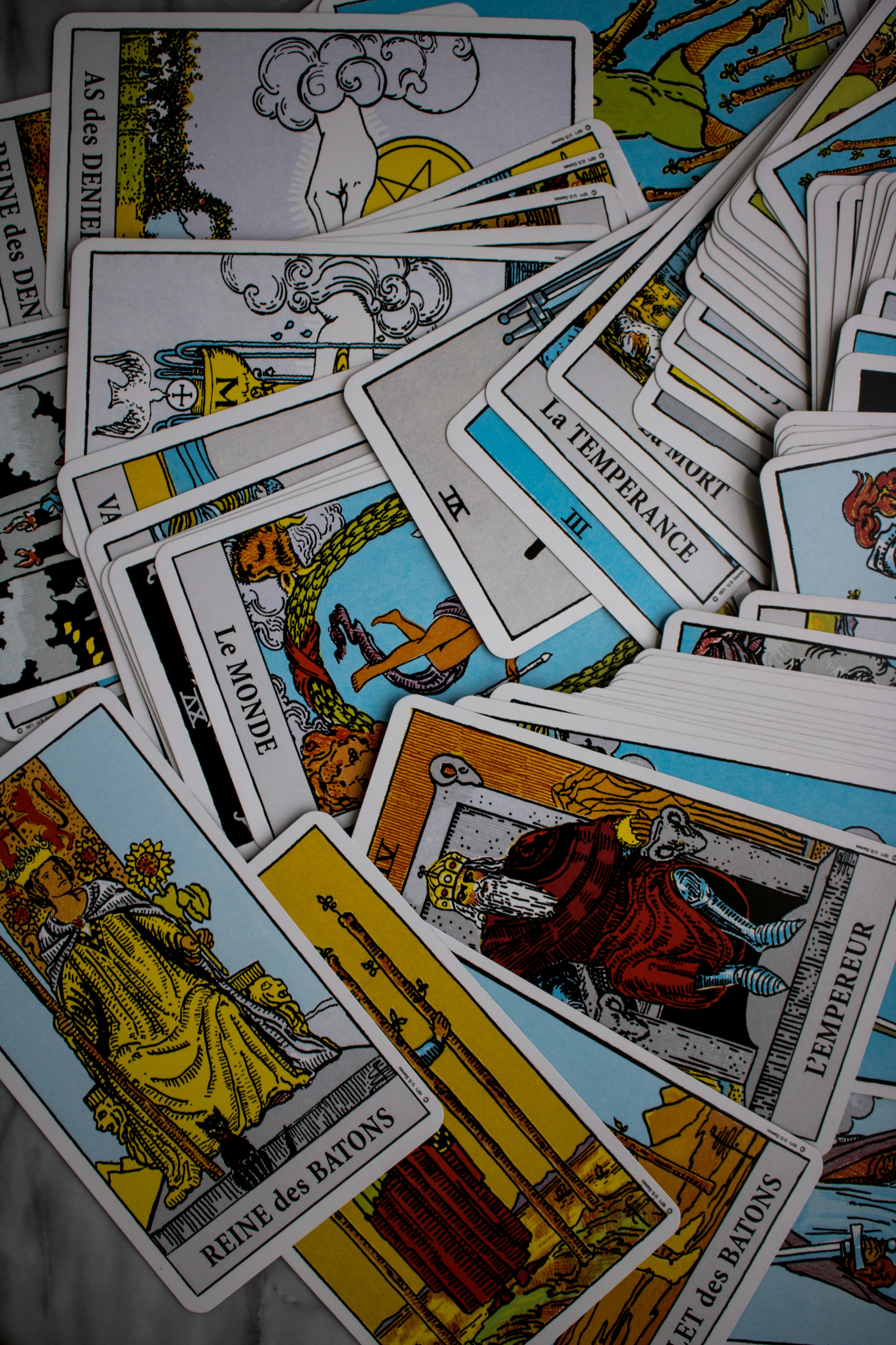 How To Read Tarot As A Beginner Seems Intimidating, But Here's What You ...