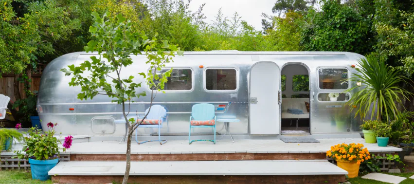 6 Airstreams On Airbnb That Are So Cool & Cozy For Your Next Baecation